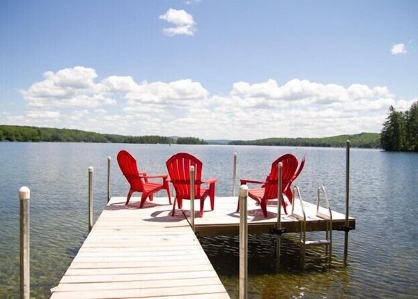 Cozy Lake Winnisquam Retreat For 6 With Dock And Swimming - Laconia, NH
