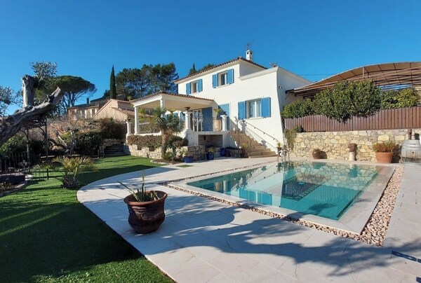 Villa With Superb Panoramic View On The Maures Massif - Les Arcs