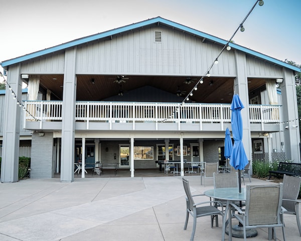 Relax At Our Charming Lake Casita At Lake Nacimiento <3 Oak Shores Amenities - Lake Nacimiento, CA