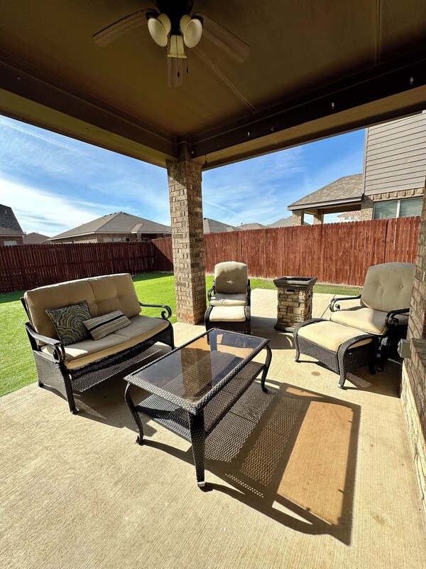 Spacious 4-bedroom House In Odessa With Close To Restaurants And Retail Stores. - Odessa, TX