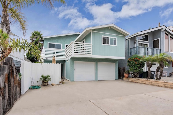 New! Stunning Beach House, Steps To Sand, King Beds, Game Room, Family Friendly - Port Hueneme, CA
