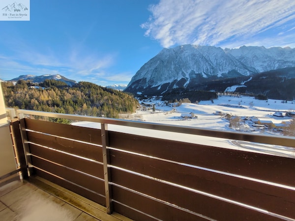 Inviting 1-room Apartment Theresia In Haus Kulmhof Tauplitz - Tauplitz