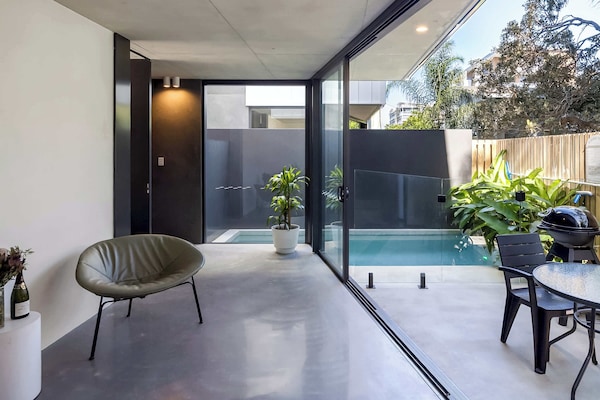 The Smith, Mooloolaba Beach Retreat - Mooloolaba