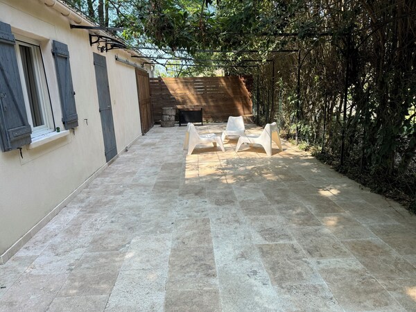 Villa Rhôna , Appartement Avec Jacuzzi Et Terrasse Extérieure - Orange