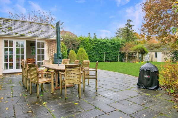 Beautiful Country House With Forest View & Garden - Brockenhurst