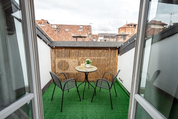 Cozy Apartment With Terrace In The Heart Of The Historic Center Of Asti, - Asti