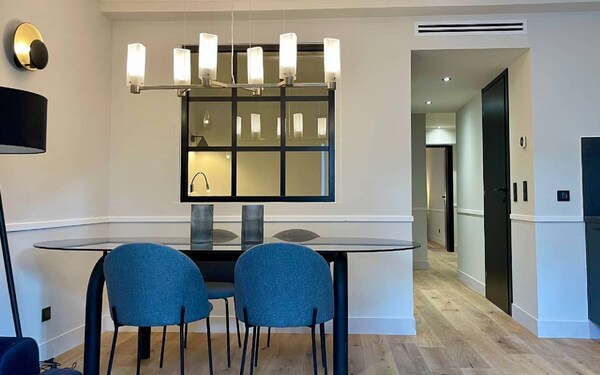 Alfred Suites Is An Elegant, Upscale Residence Ideally Located In The Vibrant He - Dijon