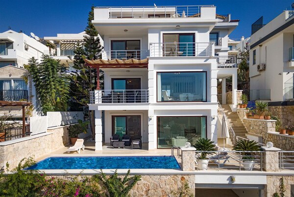 Beautiful Family Villa With Sauna And Roof Terrace 2 Minutes To The Beach Park - Kalkan