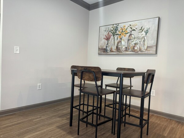 2-bedroom/2-bathroom Apartment In Enjoyable Dunwoody With Ac, Fitness Room, Wifi - Johns Creek, GA