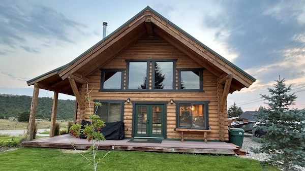 Dutch John Adventure Outpost2800 Sq Ft, Log Home By Perfect Drift Properties - Flaming Gorge, UT