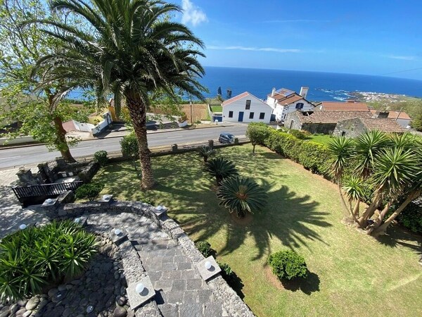 The Ideal Getaway: Magical Sunset, Beach Nearby, And Top Attractions Close By. - Sete Cidades