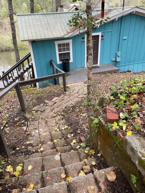 Smurf House On Thomas Mill - Alabama