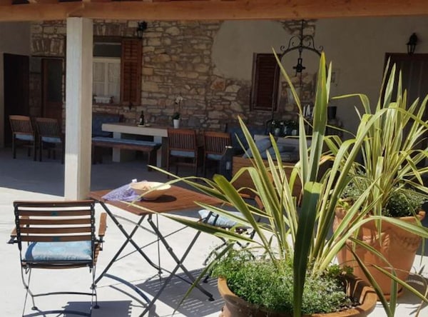 One Bedroom Apartment - Pola
