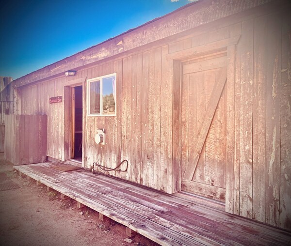 Room For Everyone: Sleeps Up To 12 People With Comfy Bunk Beds And Plenty Of Space. - Colorado