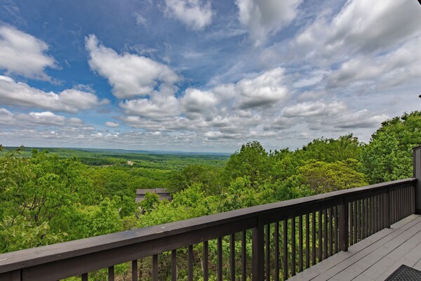 Best View In The Poconos! Stay Mountain Side. Community Indoor Pool & Clubhouse. - Tannersville, PA