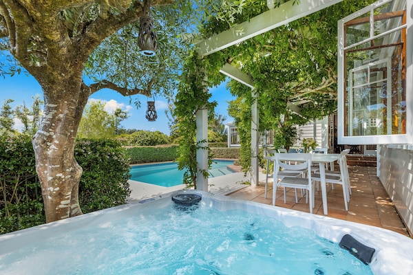 Riverview Cottage - Private Pool + Brand New Spa - Auckland
