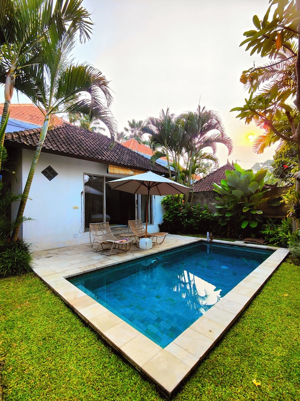 Villa Katak: Contemporary Elegance And Balinese Serenity In The Heart Of Ubud - Ubud