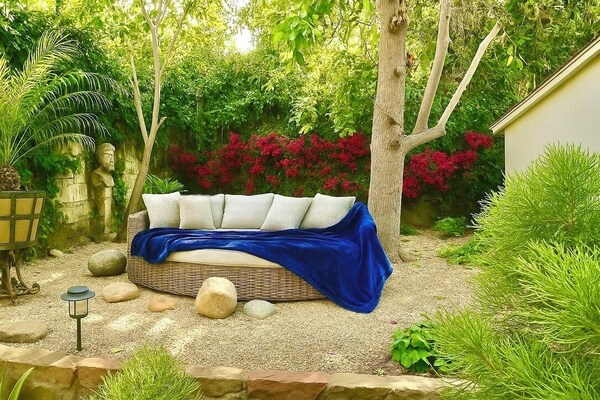 Romantic Hollywood Hills Guest House+views+outdoor Patio+garden+pet Friendly - West Hollywood