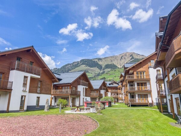 Modern Mountain Apart 6 - An Der Skipiste - Lend