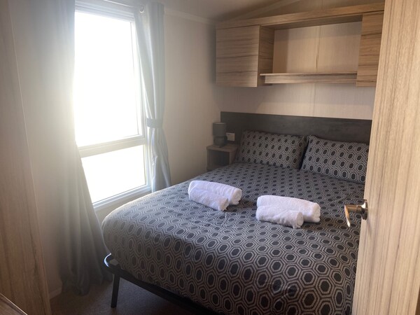 Family&dog-friendly Caravan Near Porthcawl Beaches - Wales