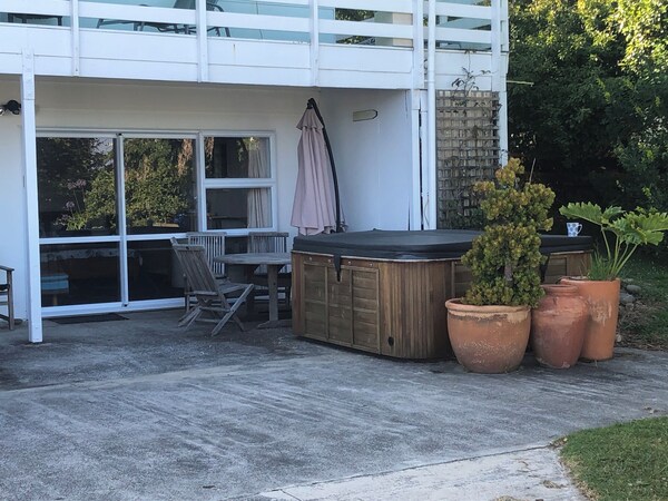 Sneezle Beezle Studio Apartment - Opononi