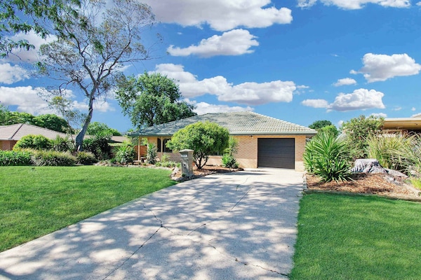 Oleander Cottage - Cosy Ambience, Pets Allowed - Wagga Wagga