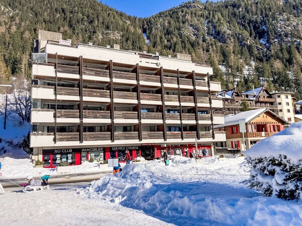 Joli Appartement Pour 2 Personnes Avec Wifi, Tv, Balcon Et Parking - Martigny
