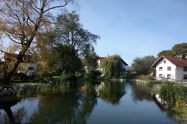 Ferienwohnung 'Appartement 4' Mit Gemeinsamer Terrasse, Gemeinsamem Garten Und Wi-fi - Poing