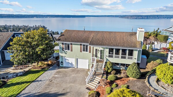 Green Clean-180 Waterviews! Stunning Sunsets. Firepit. Pets. - Federal Way, WA