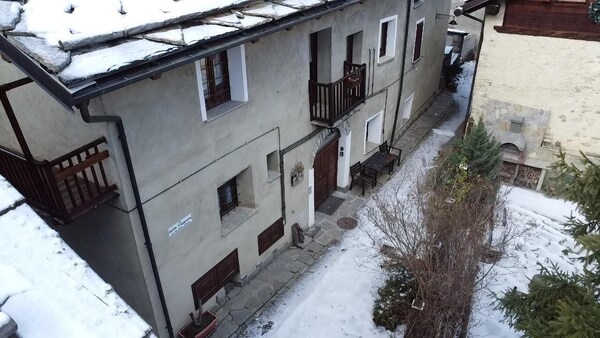 Finely Renovated Two-room Apartment With Typical Stone Vaults. - Pragelato