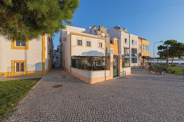 South Lisbon Guest Ap Bay Seixal - Quinta do Conde