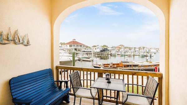 Pet Friendly King Studio With Harbor Views - St. Augustine, FL