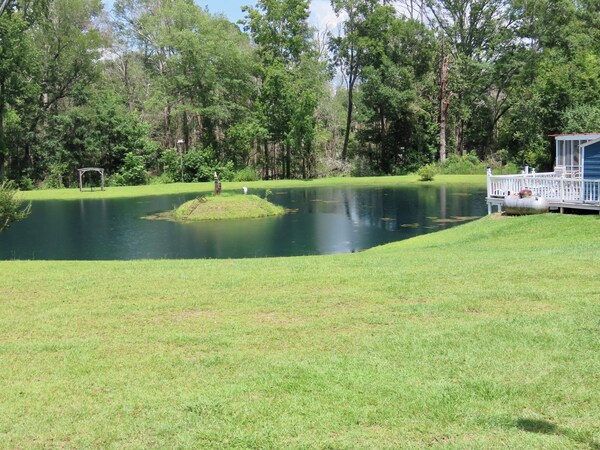 Charming 1-bedroom House With Wifi And Ac In Glenwood - Tarrytown, GA