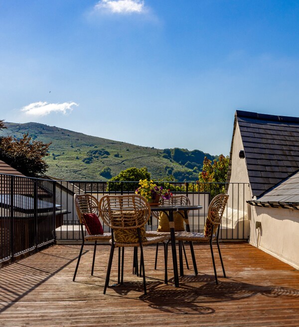 Meldon View - Period Charm & Large Sun Terrace - Chagford