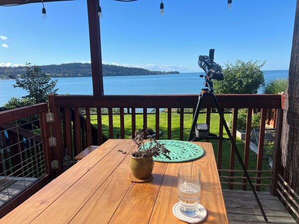 Beachfront House With Oceanview Hot Tub - Orcas Island, WA