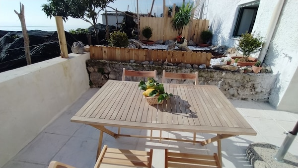 Panoramic House Nestled In A Characteristic Lemon Grove On The Amalfi Coast. - Province of Salerno