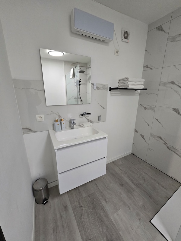Modern And Cozy Loft 8z Dreamz 2 - Lochristi