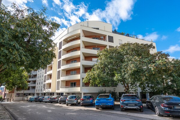 Apartment 'Cool Motion Rocha Beach T2' With Balcony, Wi-fi And Air Conditioning - Silves