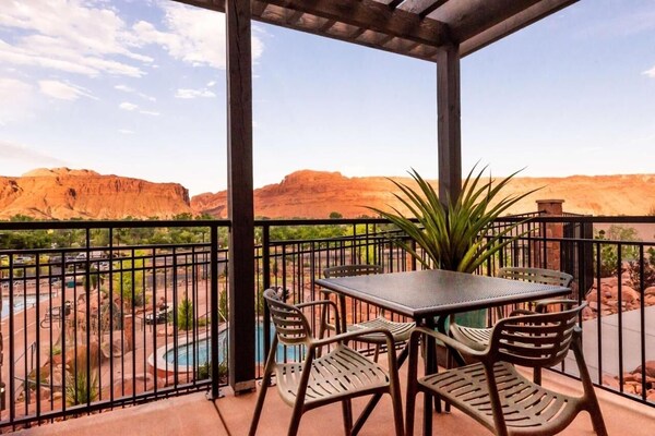 Escape To Nature's Bliss! Complimentary Breakfast, Pool, And Hot Tub! - Moab, UT