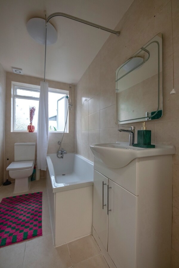 5 Bedroom Flat - Greenwich