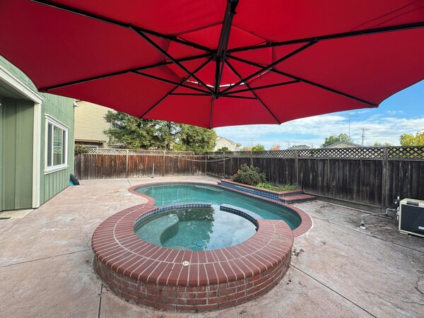 Relax @ Retreat Pool Hot Tub Billiards Game Sf Bay - Santa Clara, CA