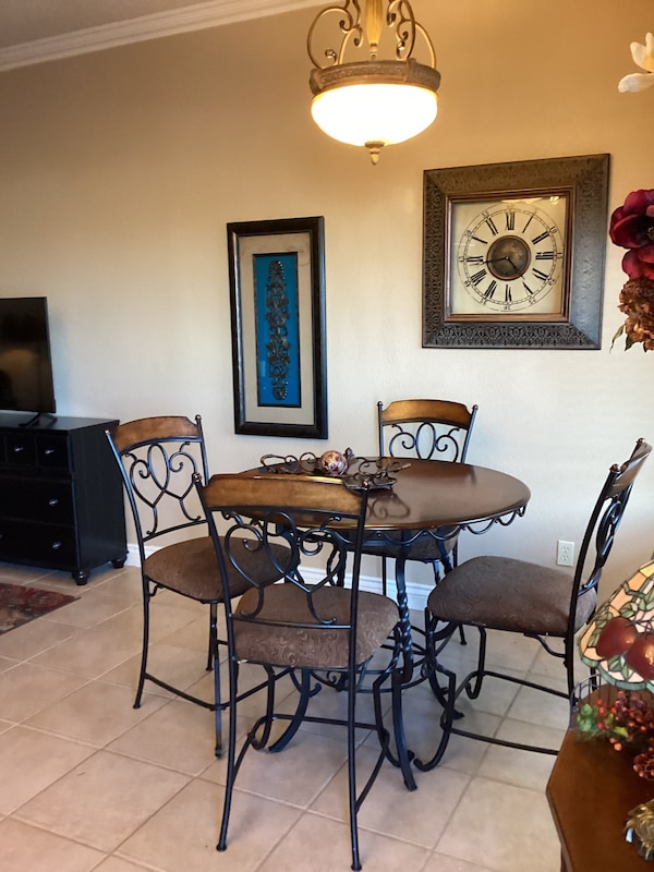Charming 2-bedroom Building In Hobbs With Wifi And Ac - Hobbs, NM
