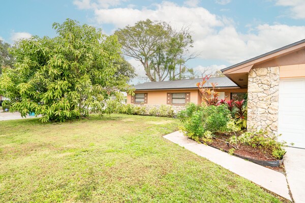 Charming 3-bedroom Bungalow With Wifi, Ac In Welcoming Orlando - 올랜도