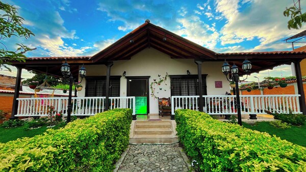 Enjoyable Country House With Wifi In Santa Elena - Ginebra