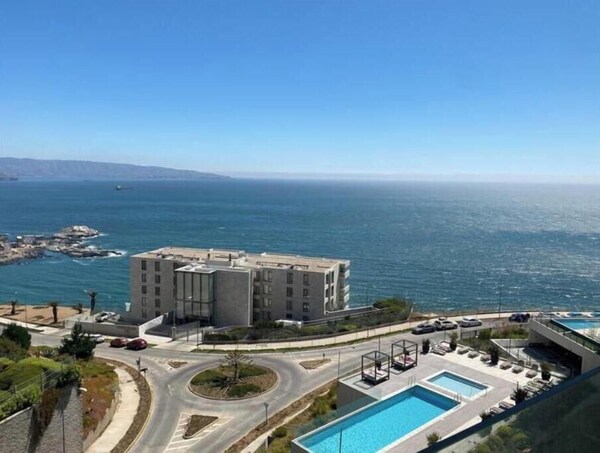 Spacious 3-bedroom Apartment With Incredible View! Wifi And 2 Parkings. - Concón
