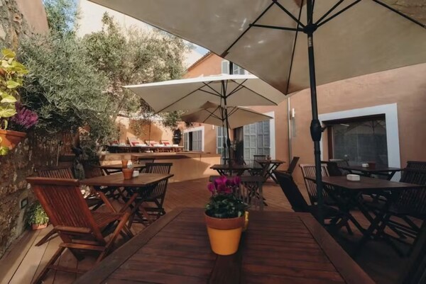 Can Serrete - H. Doble Vista Montaña - Nice Hotel With Shared Pool And Free Wifi. - Sineu