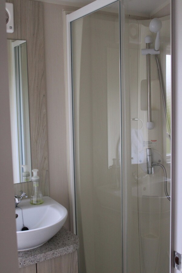 3 Bedroom Mersea Beach Retreat-getaway By The Sea - Mersea Island