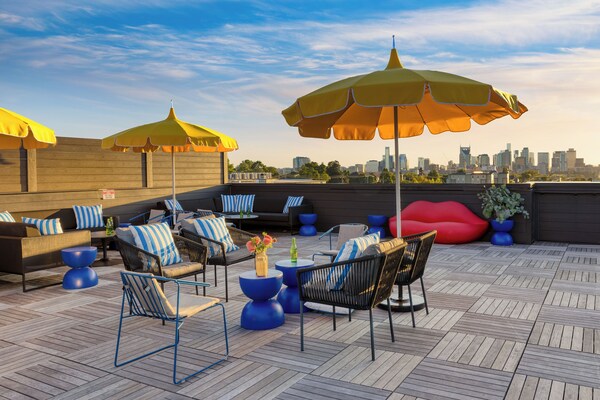 The Carter Buyout - 2 Units By Avantstay | Group Stays, Sleeps 24 - Nashville, TN