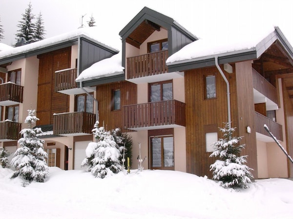 Appartement Calme A Mijoux  Au Pied Des Pistes Rdc Vue Montagne - Lamoura