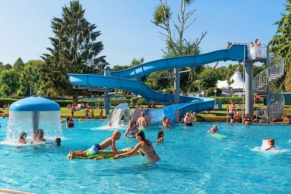 Luxus Im Mobilheim Clervaux Im Resort Walsdorf, 8 Pers., 2 Bäder, Terrasse, Natur In Der Nähe. - Luxembourg